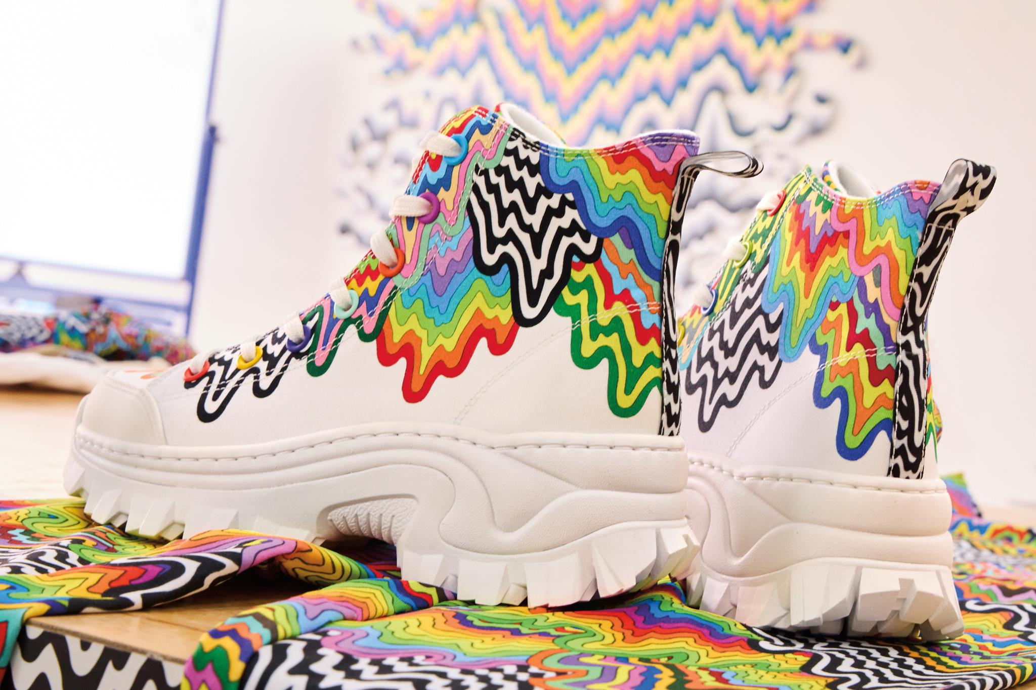 Skechers e Jen Stark insieme per le nuove sneaker psichedeliche ...