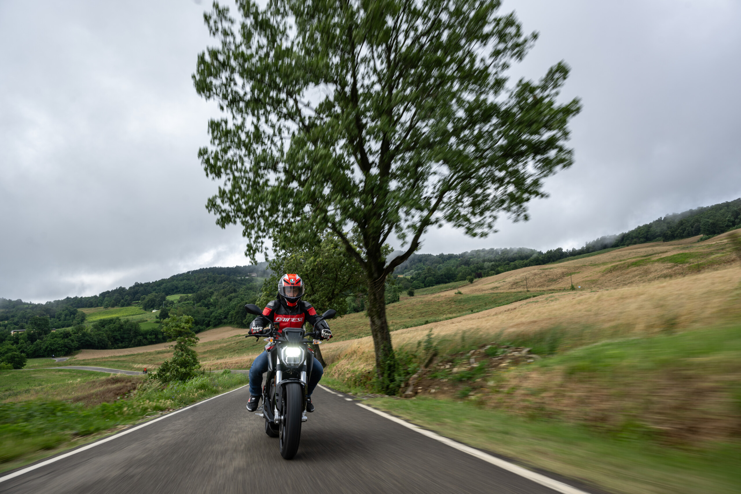 Un viaggio nel futuro: la mia esperienza con le Zero Motorcycles SR e ...