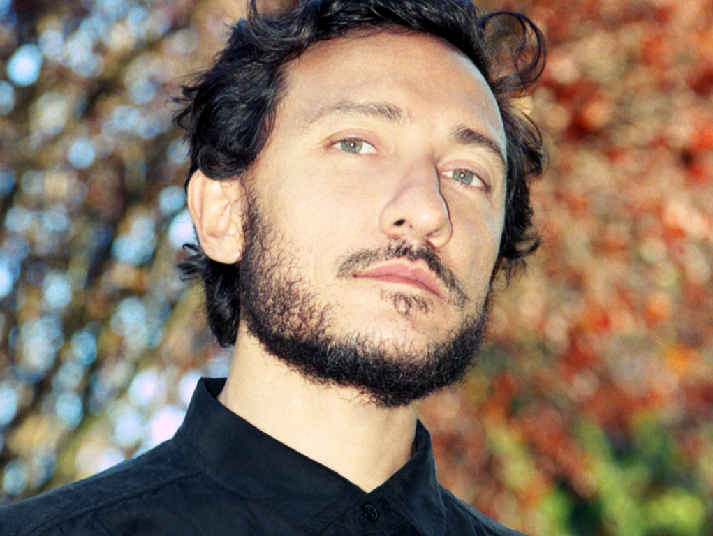 Marco de Vincenzo: “La mia moda è concetto... La mia moda è materia ...